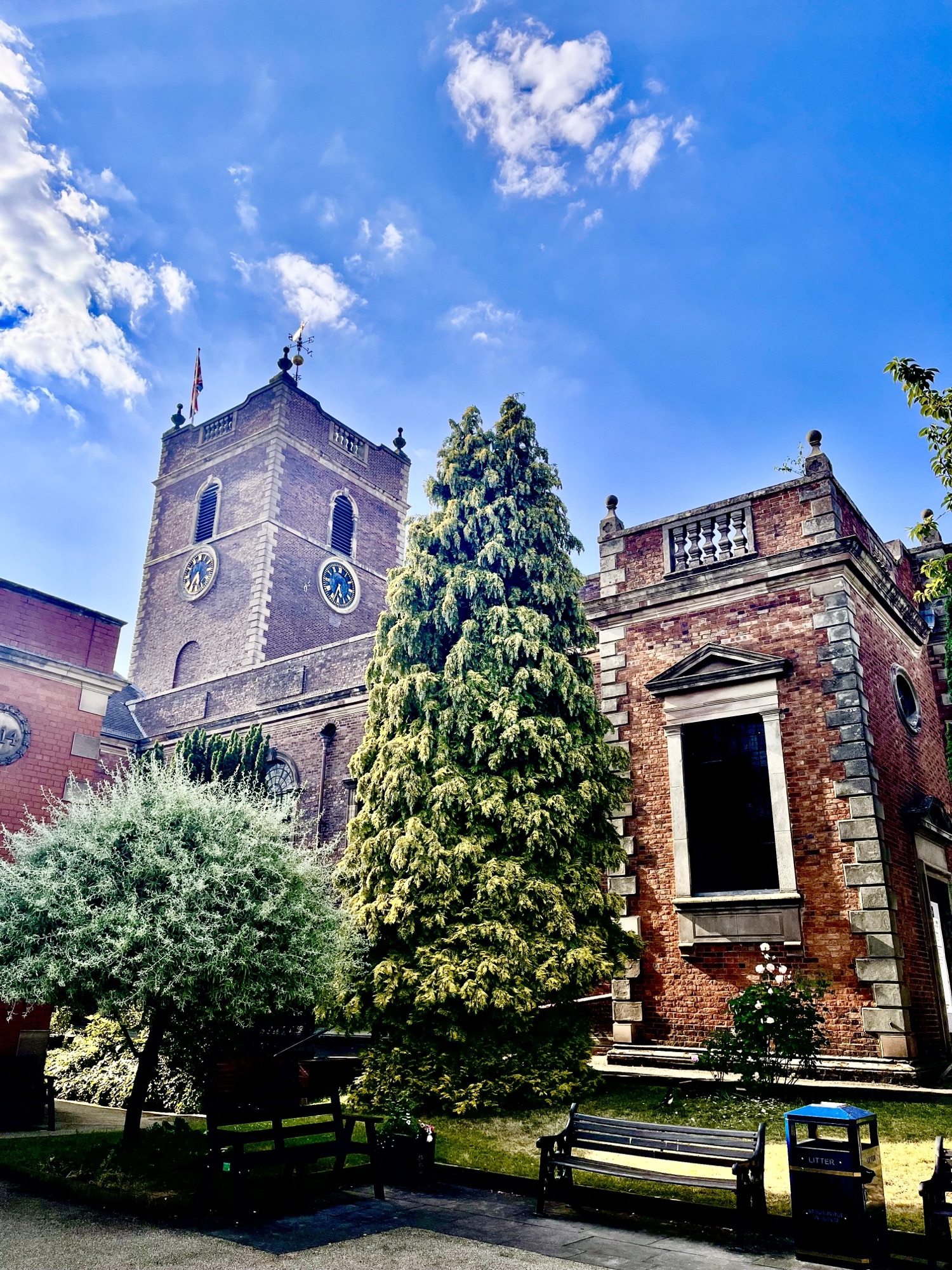‘A knocking off of hats’ – St Thomas’s, Stourbridge, the church with a ...